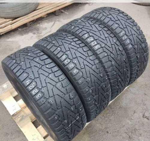 Pirelli Ice Zero 215/65 R16 102T