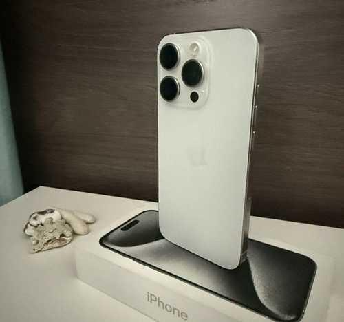 iPhone 15 Pro, 256 ГБ