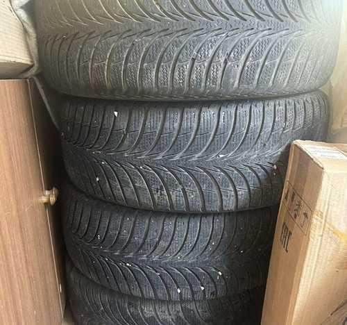 Goodyear UltraGrip Ice+ 205/55 R16