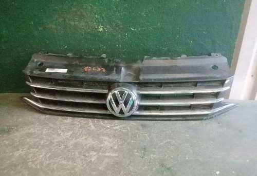 982673 volkswagen polo решетка облицовки радиатора