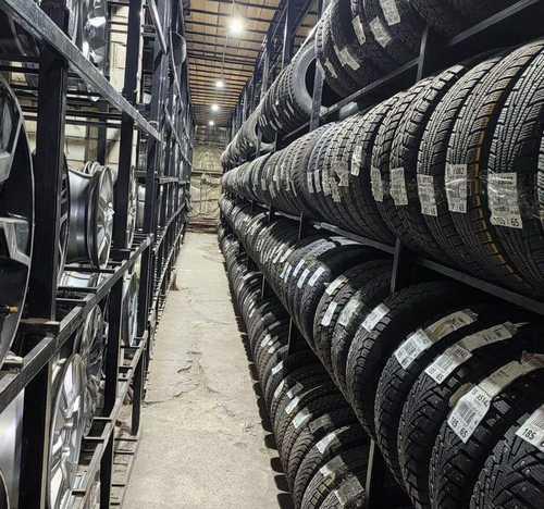 Nokian Tyres Hakkapeliitta C3 215/65 R15C R