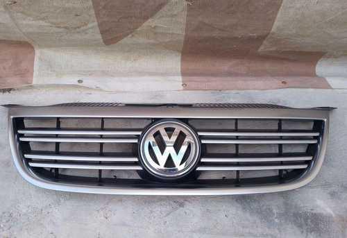 Решетка бампера VW Tiguan R-Line 06-11