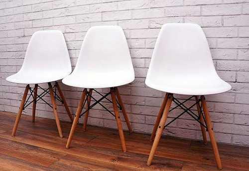 Новые стулья Eames белые