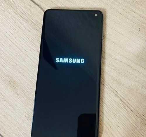 Samsung Galaxy S10, 8/128 ГБ