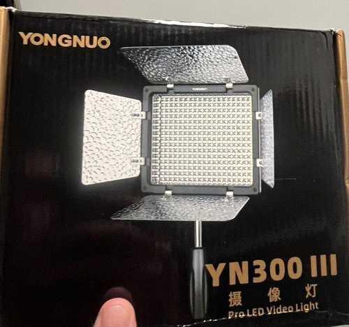 Новый осветитель yongnuo YN300 III