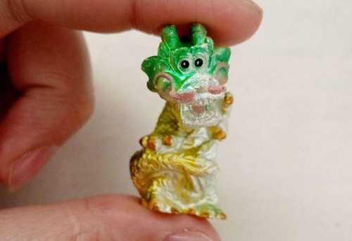 Китайский дракон (статуэтка)