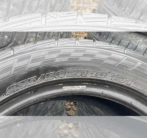 Road Hugger GT Ultra 235/50 R18 101W