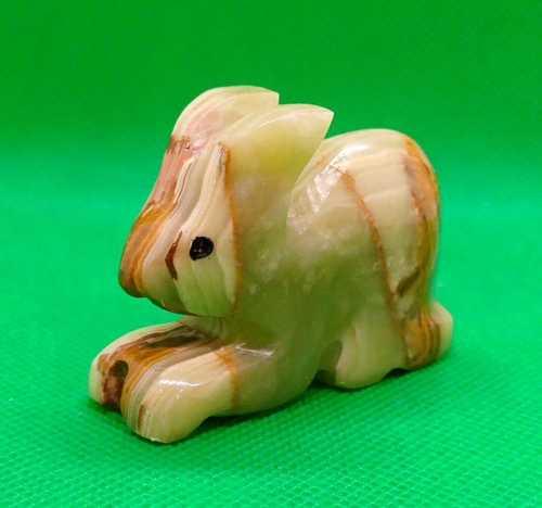 Кролик из оникса