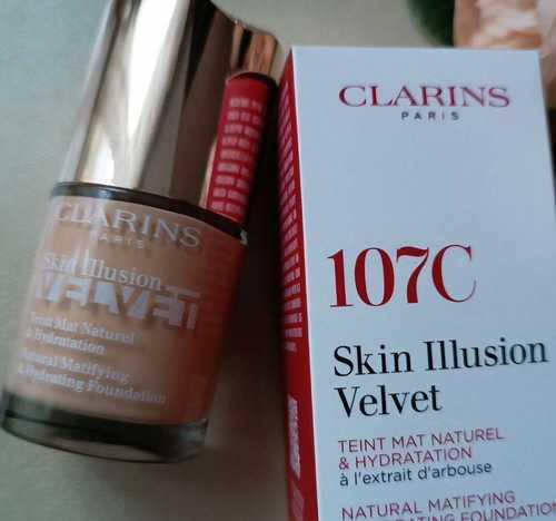 Clarins skin illusion velvet тональный крем 107c