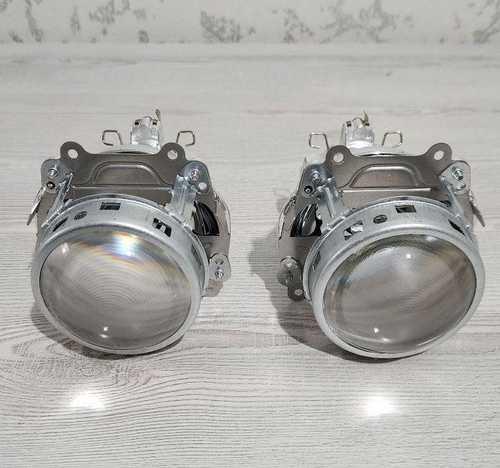 Линзы на тойота камри V 55