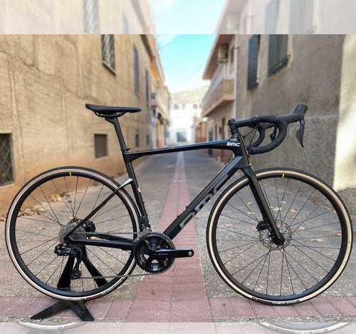 Шоссейный велосипед BMC Roadmachine Five