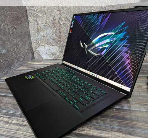 Asus Rog Zephyrus m16, 13900h, 4070, 32gb, 1tb