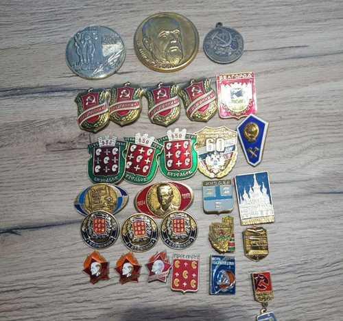 Значки и медали СССР