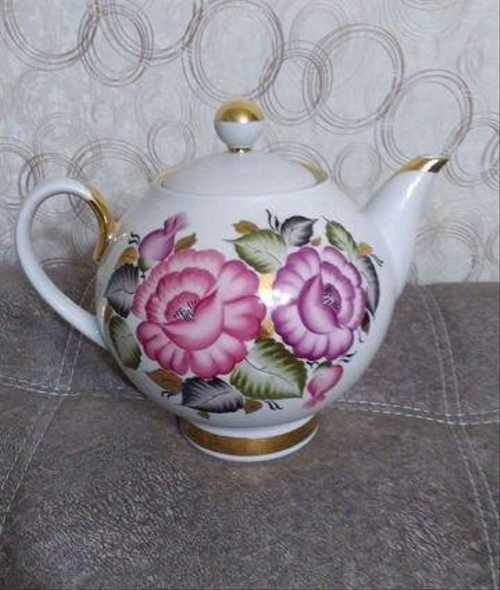Чайник фарфоровый