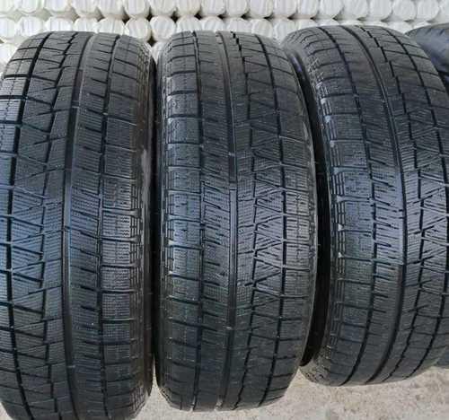 Bridgestone Blizzak Revo GZ 225/60 R17