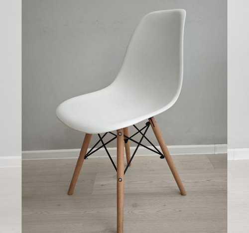 Новые стулья Ridberg DSW Eames 2шт