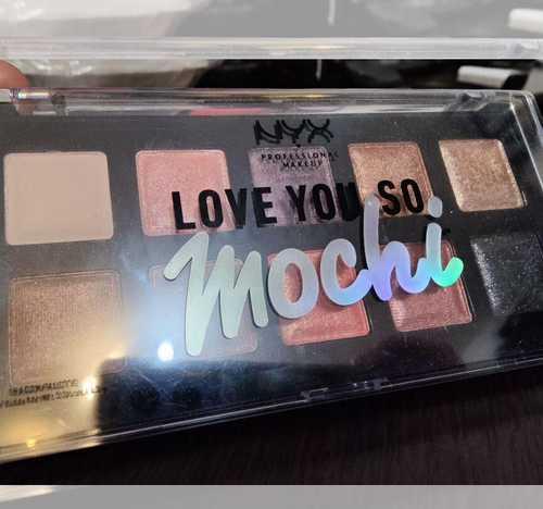 NYX Love You So Mochi палетка теней