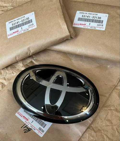 Эмблема передняя Toyota Camry 70 Rav4 50 дистроник