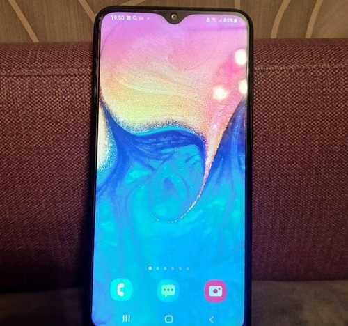 Samsung Galaxy A10, 4/32 ГБ