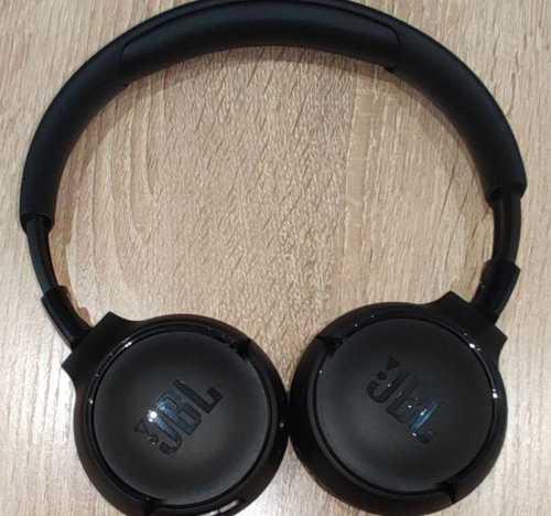 Беспроводные наушники JBL tune 520