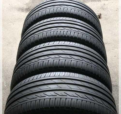 Bridgestone Turanza T001 215/55 R16