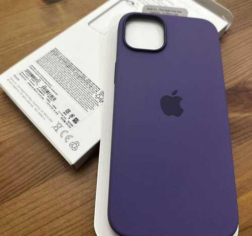 Силиконовый чехол для iPhone 14 Plus