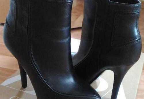 Кожаные зимние ботинки (натур. мех) 23,5 см