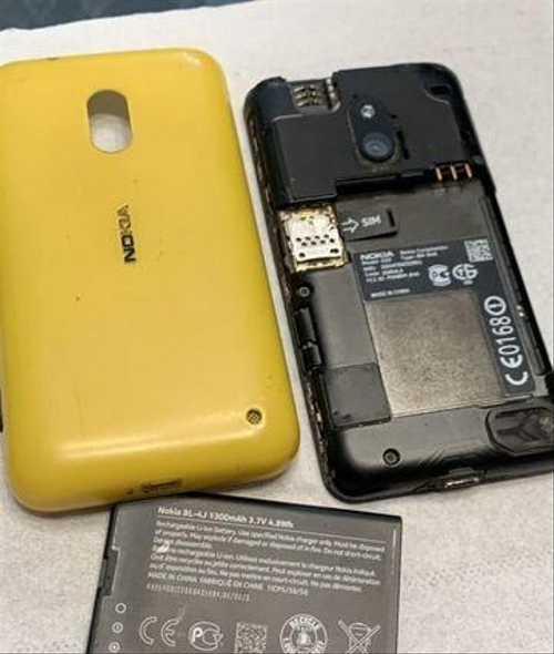 Телефон Nokia Lumia 620