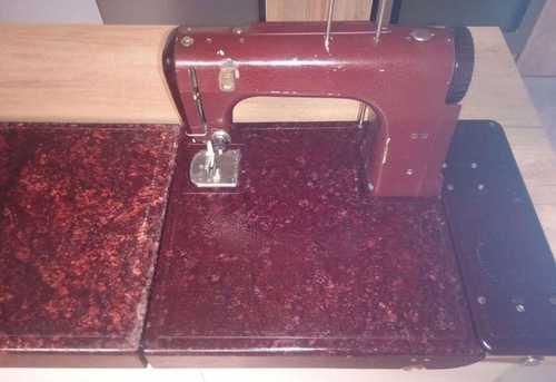 Старинная немецкая швейная машинка Mewa