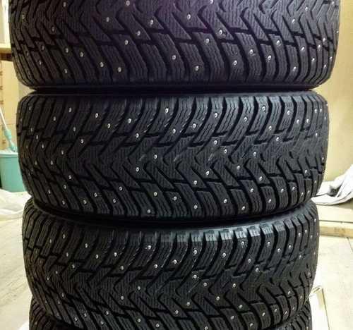 Nokian Tyres Hakkapeliitta 8 SUV 235/55 R19
