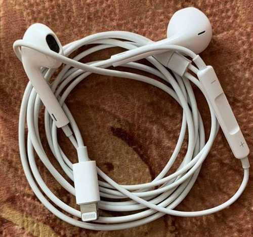 Оригинальные наушники apple earpods lightning