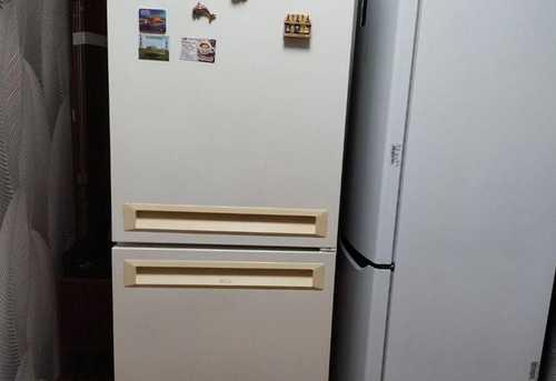 Холодильник бу stinol в отличном состоянии