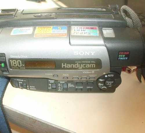 Видеокамера кассетная Sony CCD TR720E