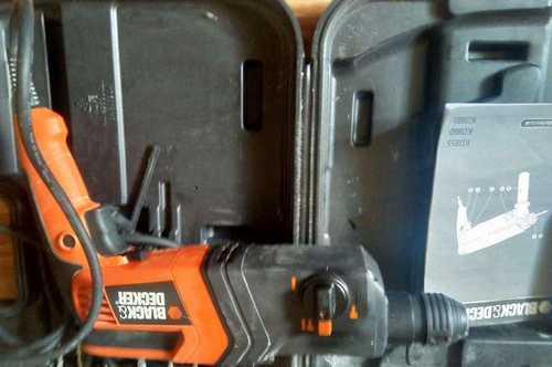 Дрель перфоратор Black&Decker KD855