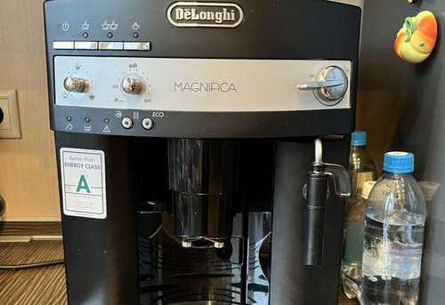 Продам Кофемашину DeLonghi magnifica esam 3000.B