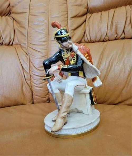 Фарфоровые статуэтки. Наполеон,гусар. Солдат