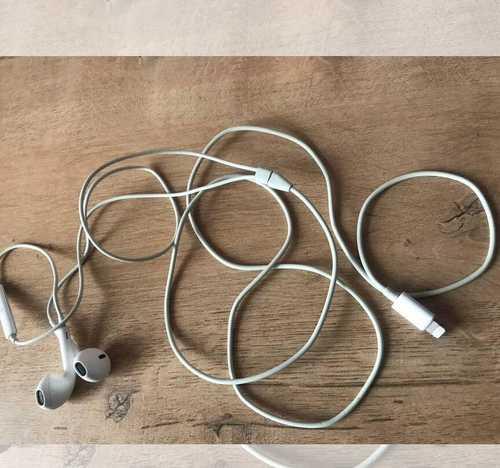 Наушники apple earpods lightning