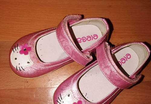 Туфли для девочки новые 20 размер
