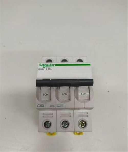 Schneider Electric A9F79363