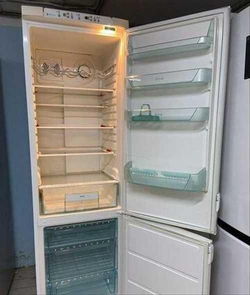 Шведский холодильник Electrolux (200 см)