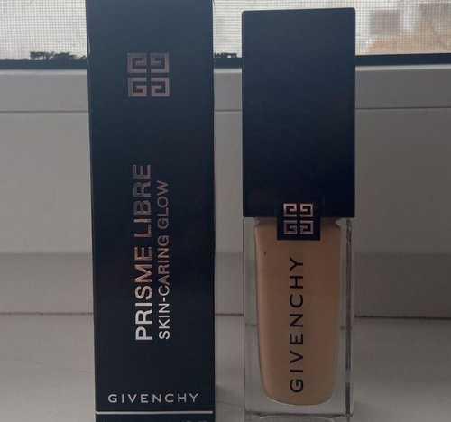 Тональный крем givenchy