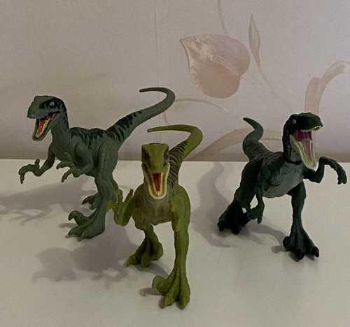 Игрушечные велоцирапторы Mattel (подарок)