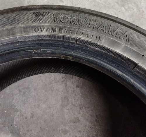 Yokohama Advan db decibel 215/50 R17