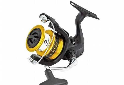 Shimano FX C 3000 +три воблера Lucky John и Namazu