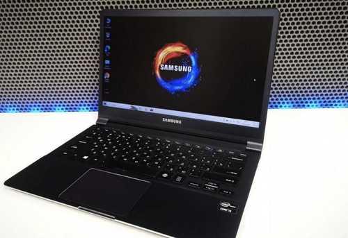 Ноутбук Samsung NP900X3C