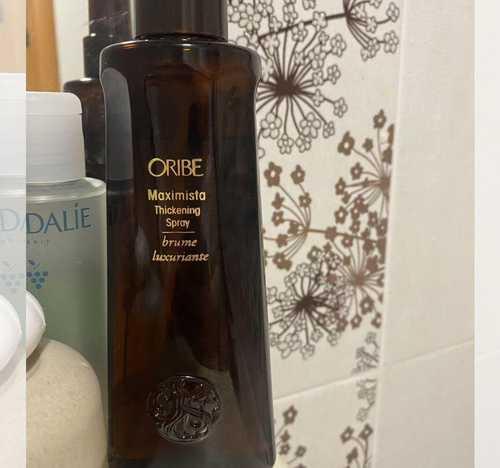 Oribe maximista thickening spray