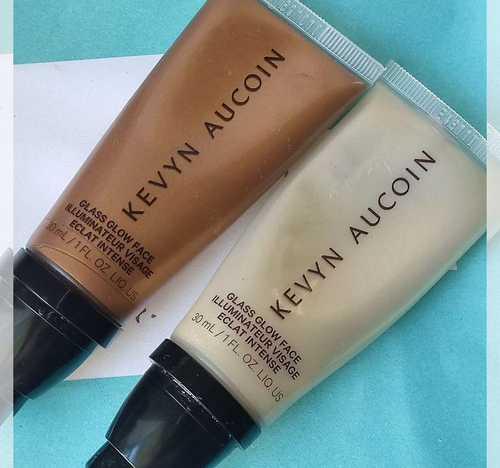 Kevyn aucoin Glass Glow Face основа-хайлайтер