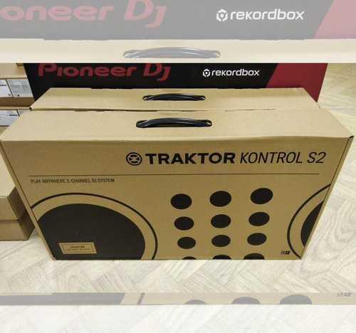 Traktor S2 MK3 контроллер