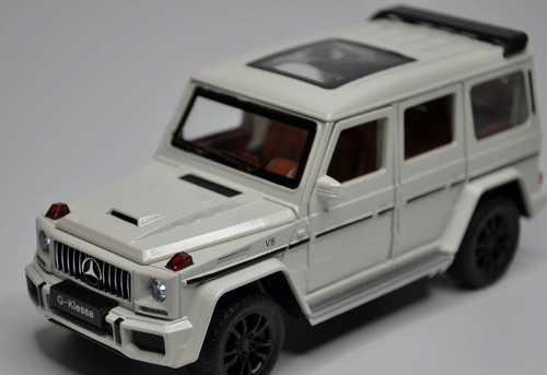 Модель автомобиля Mercedes-Benz G 63 AMG металл