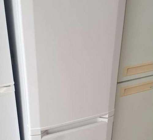 Маленький узкий 54см холодильник веко